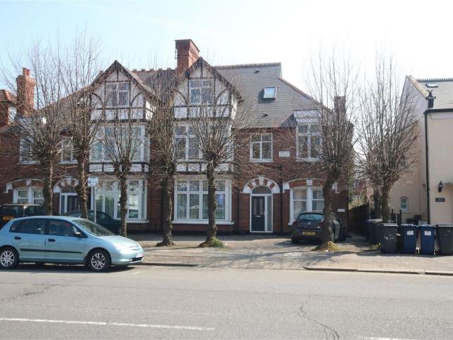 Grosvenor Lodge, 980 High Road, Whetstone N20, 3 bed flat to rent, £2,400 pcm | PrimeLocation