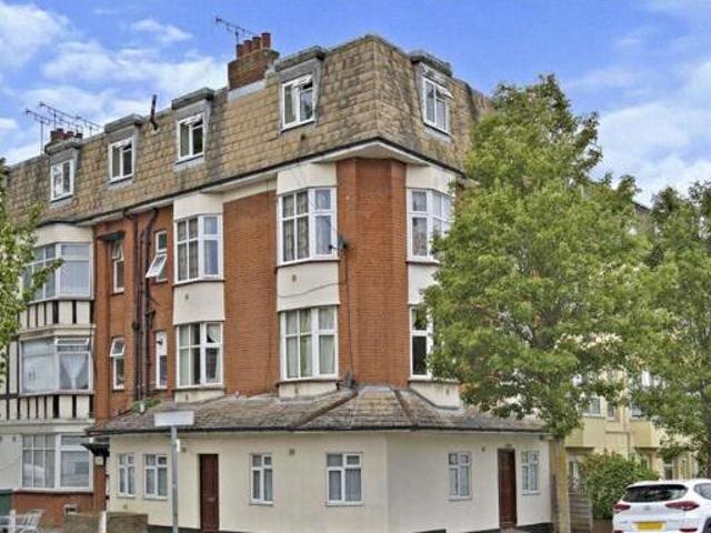 Grosvenor Mansions, Westcliff On Sea, 2 Bedroom Flat