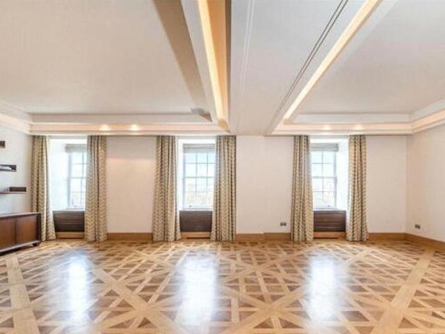 Grosvenor Square, Mayfair, 3 Bedroom Apartment