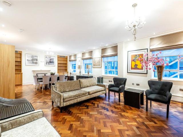 Grosvenor Square, Mayfair, London, W1K 2 bed apartment to rent £9,967 pcm £2,300 pw