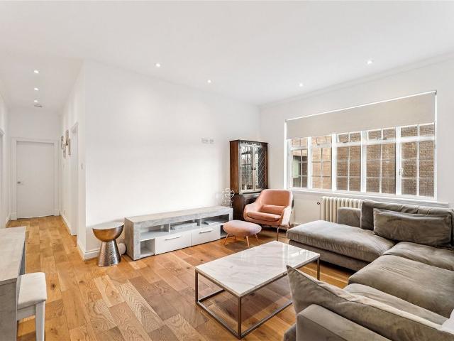 Grosvenor Square, Mayfair W1K, 2 bed flat to rent, £7,000 pcm | PrimeLocation