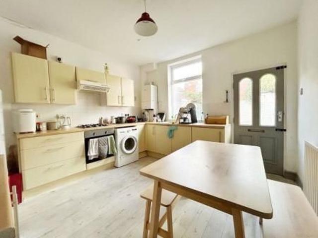 Grosvenor Square, S2 4NS