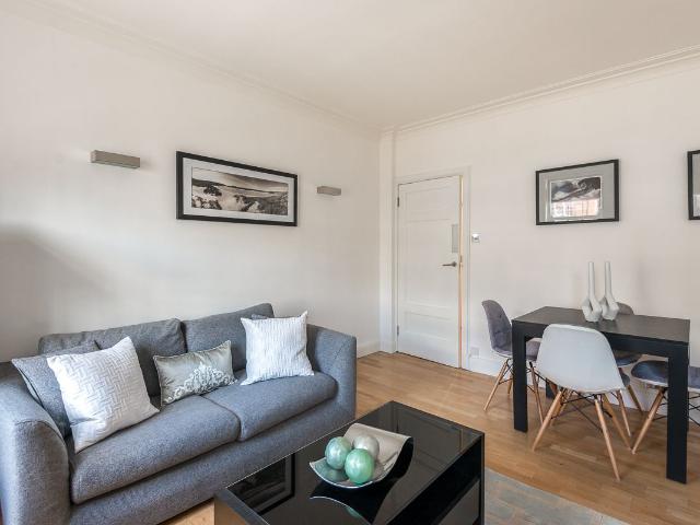 Grosvenor Street, Mayfair W1K, 1 bed flat to rent, £2,383 pcm | PrimeLocation