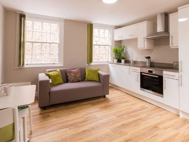 Grosvenor Street, Chester CH1, 2 bed flat to rent, £1,650 pcm | PrimeLocation