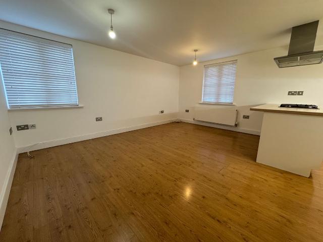 Grosvenor Place, Colchester CO1, 2 bed flat to rent, £1,375 pcm | PrimeLocation