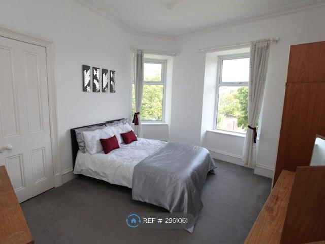 Grosvenor Place, Aberdeen AB25, 4 bed flat to rent, £1,800 pcm | PrimeLocation