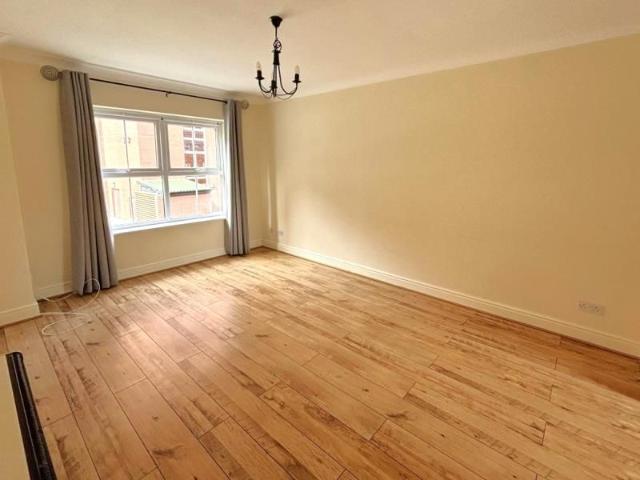 Grosvenor Place, Woking, Surrey, GU21