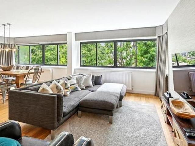 Grosvenor Road, Wesminster, 2 Bedroom Apartment