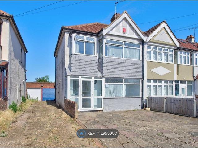 Grosvenor Road, Dagenham RM8, 3 bed semi detached house to rent, £2,300 pcm | PrimeLocation
