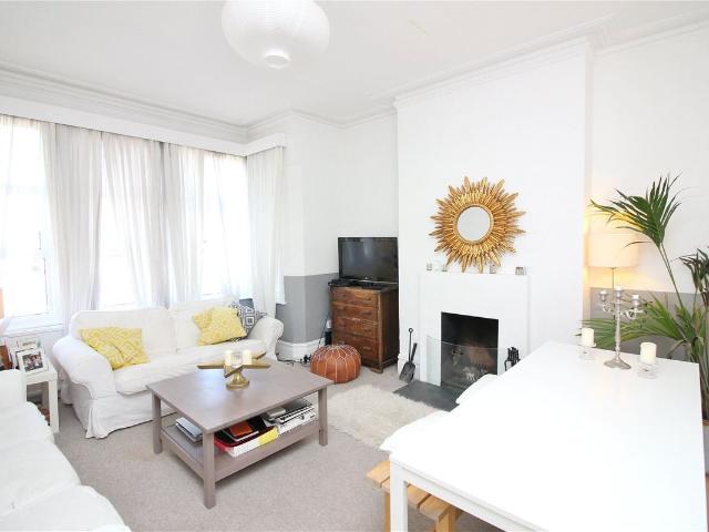 Grosvenor Road, Finchley N3, 2 bed flat to rent, £2,100 pcm | PrimeLocation