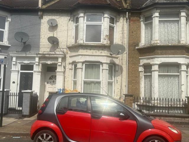 Grosvenor Road, London E7, 1 bed flat to rent, £1,650 pcm | PrimeLocation