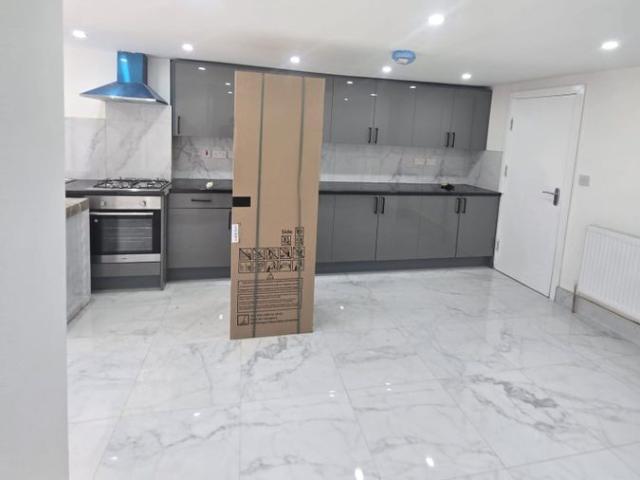 Grosvenor Road, London E7, 6 bed terraced house to rent, £4,000 pcm | PrimeLocation