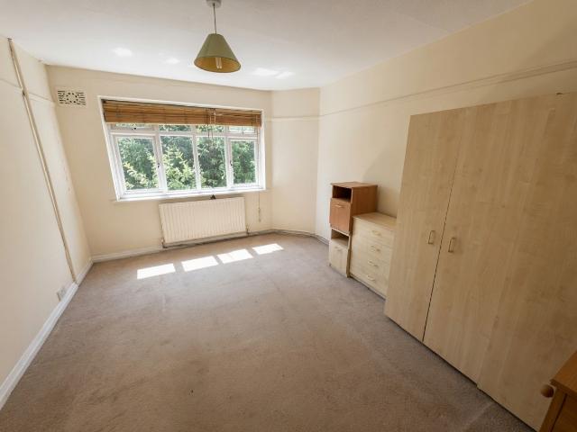 Grosvenor Road, London N3, 2 bed flat to rent, £2,100 pcm | PrimeLocation