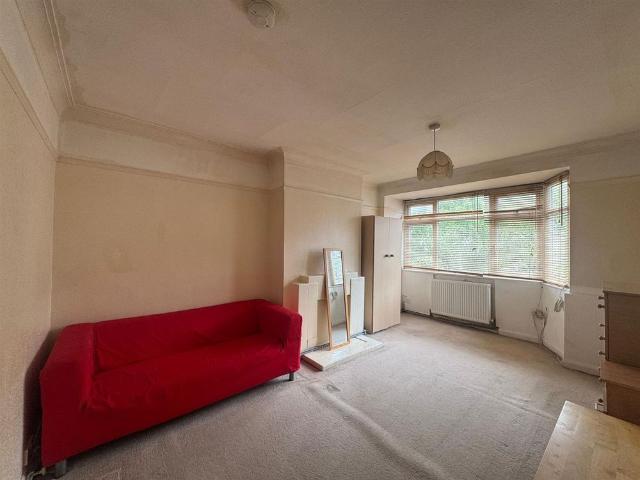 Grosvenor Road, London N3