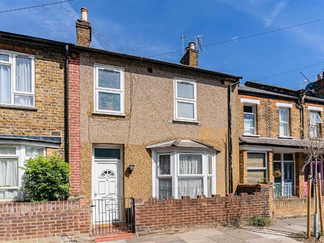 Grosvenor Road, London W7, 3 bed detached house to rent, £2,835 pcm | PrimeLocation