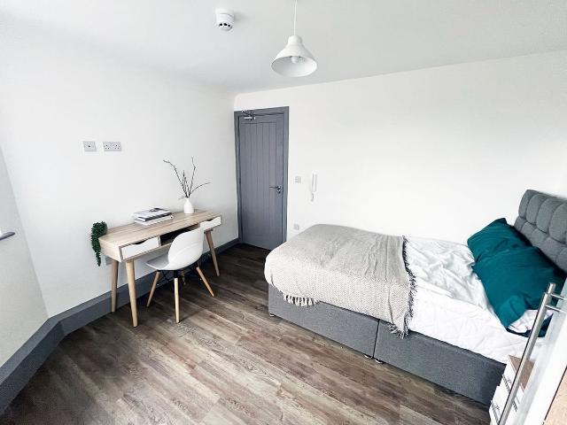Grosvenor Road, Prenton CH43, Room to rent, £500 pcm | PrimeLocation