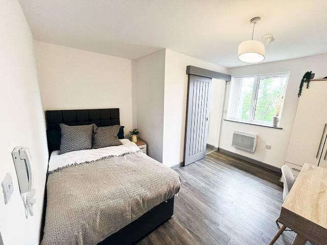 Grosvenor Road, Prenton CH43, Room to rent, £500 pcm | PrimeLocation