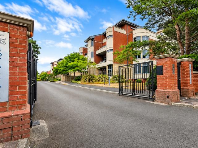 Grosvenor Road, Southport PR8 2 bed flat to rent £2,500 pcm £577 pw