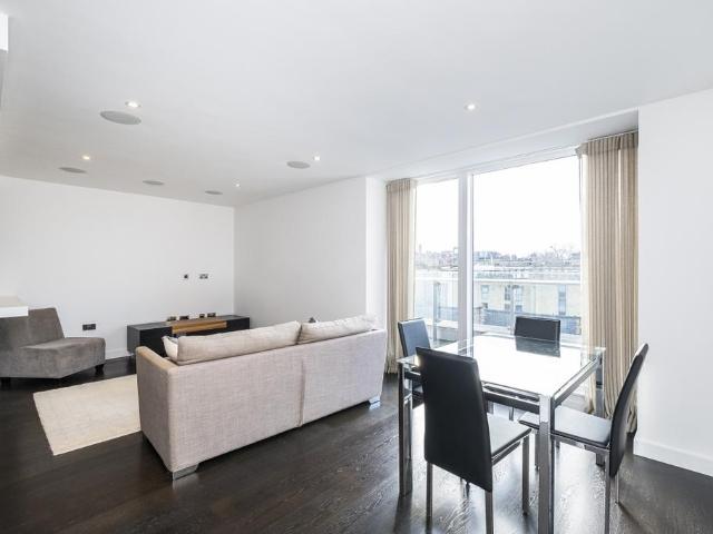Grosvenor Waterside Chelsea SW1W 3 bed apartment to rent £6,350 pcm £1,465 pw