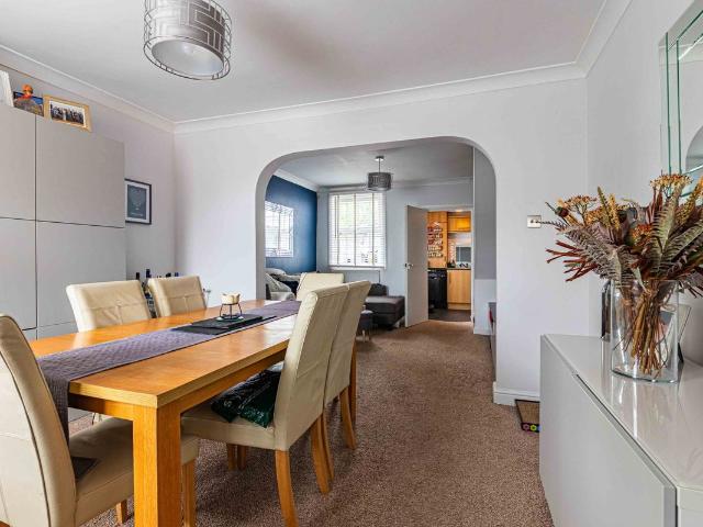Grosvenor Terrace, Hemel Hempstead, Hertfordshire HP1, 2 bed terraced house to rent, £1,750 pcm | PrimeLocation