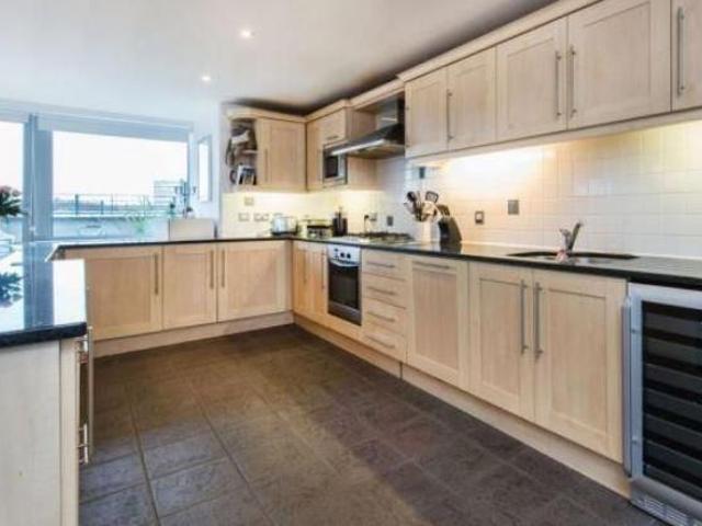 Grosvenor Terrace, London SE5, 4 bed flat to rent, £4,750 pcm | PrimeLocation