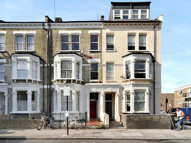 Gratton Road, London W14 2 bed flat to rent £2,500 pcm £577 pw