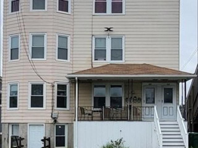 Grattan St, Chicopee, Home For Sale