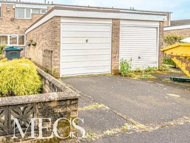 Gravel Bank, Bartley Green, B32 3SG, United Kingdom | 4 bed duplex for rent #167868572 | Rentberry