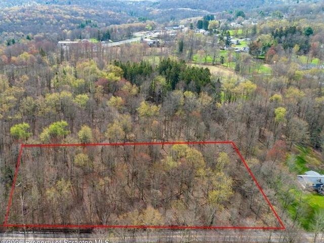 Gravel Pond Rd, Glenburn, PA 18411