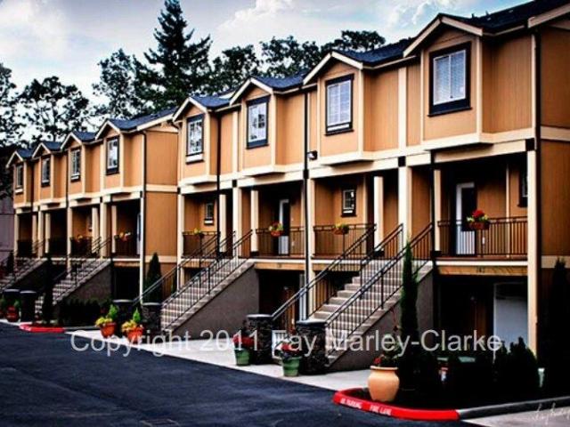 Gravelly Lake Townhomes LLC 3 Bedroom Apartment for Rent at 8911 Gravelly Lake Dr Sw, Lakewood, WA 98499 Lakeview