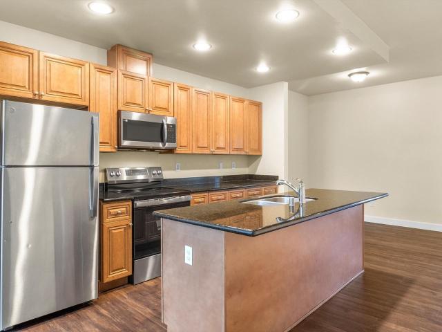 Gravelly Lake Townhomes LLC 3 Bedroom Apartment for Rent at 8911 Gravelly Lake Dr Sw, Lakewood, WA 98499 Lakeview