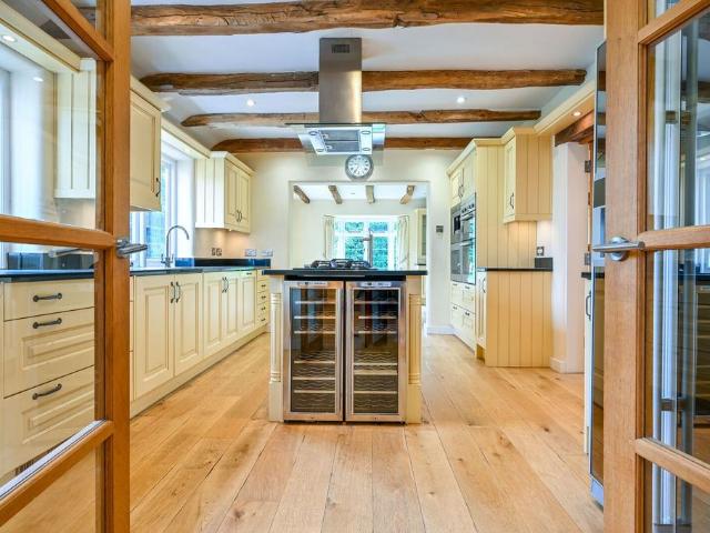 Gravelpits Lane, Gomshall, Guildford. 6 bed detached house to rent £7,592 pcm £1,752 pw