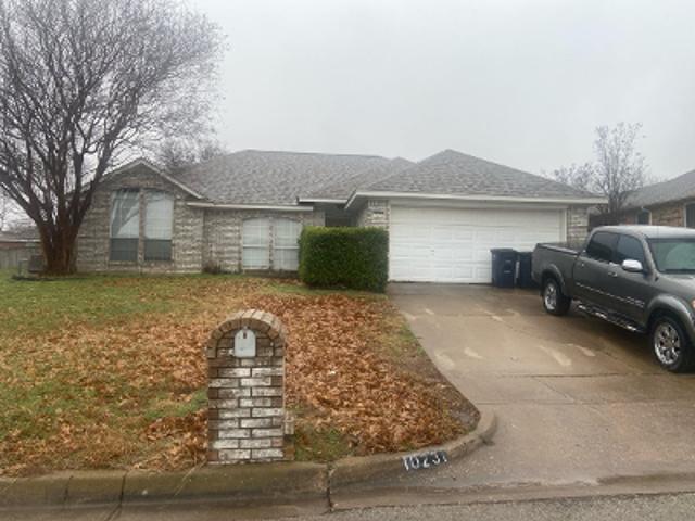 Gray Oak Ln