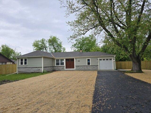 Gray Ct, Waukegan, Home For Sale
