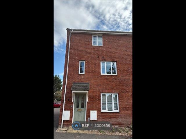 Grayling Close, Calne SN11, 4 bed semi detached house to rent, £1,225 pcm | PrimeLocation