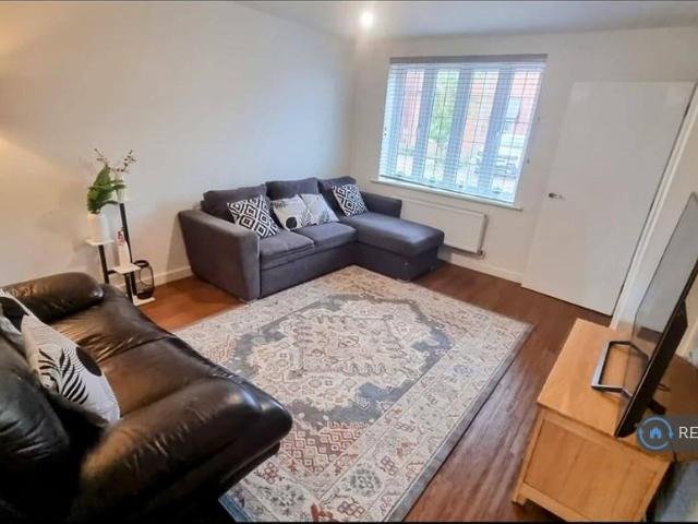 Grayling Close, St Neots, PE19 3 bed semi detached house to rent £1,850 pcm £427 pw