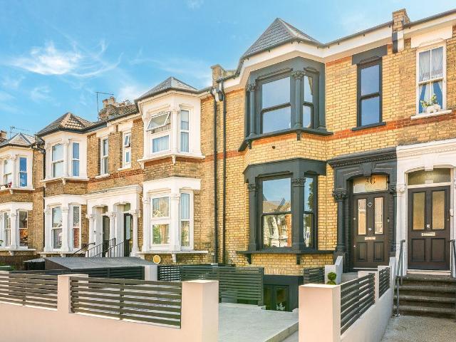 Grayling Road, London N16, 5 bed terraced house to rent, £12,000 pcm | PrimeLocation