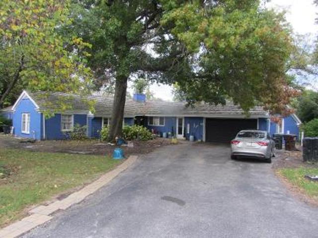 Graymoor Ln