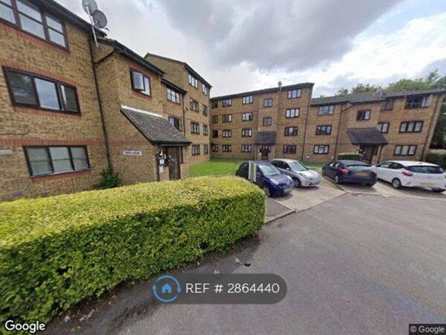 Grays, Grays RM17, 1 bed flat to rent, £1,000 pcm | PrimeLocation