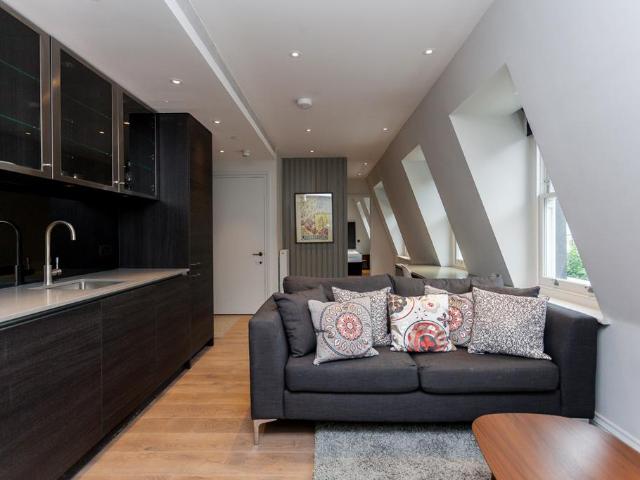 Gray's Inn Road, Bloomsbury, London WC1X 1 bed flat to rent £2,900 pcm £669 pw