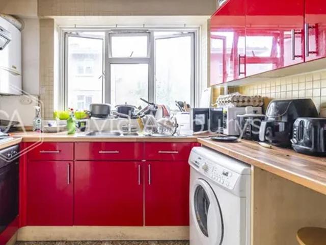 Grays Inn Road Dental Surgery, 231 Gray's Inn Road, London, WC1X 8RH, United Kingdom | 3 bed house for rent #167692178 | Rentberry