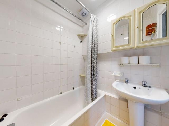 Grays Inn Road, Islington WC1X, 1 bed flat to rent, £1,500 pcm | PrimeLocation