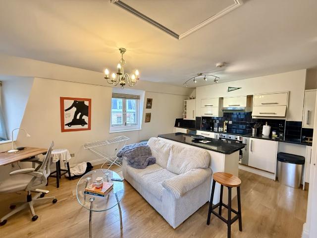 Gray's Inn Road, London WC1X, 1 bed flat to rent, £2,167 pcm | PrimeLocation