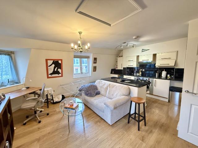 Gray's Inn Road, London WC1X, 1 bed flat to rent, £2,167 pcm | PrimeLocation