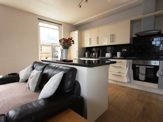 Gray's Inn Road, London WC1X, 1 bed flat to rent, £2,340 pcm | PrimeLocation