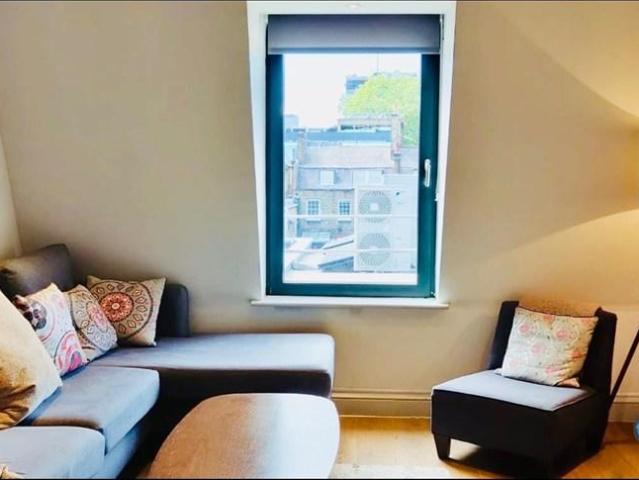 Gray's Inn Road, London, WC1X 2 bed flat to rent £3,600 pcm £831 pw