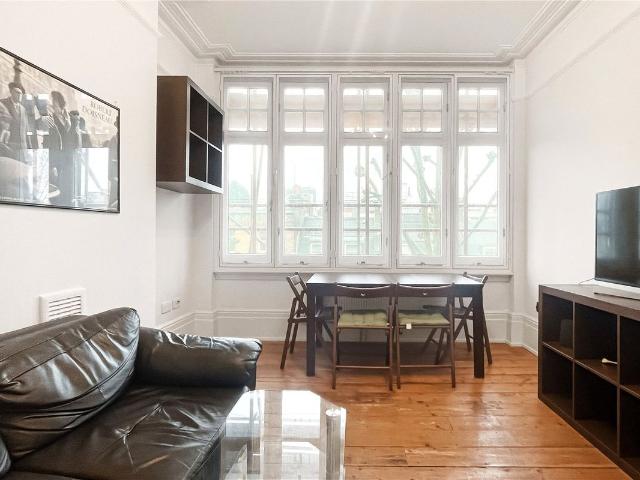 Gray's Inn Road, London WC1X, 2 bed flat to rent, £2,700 pcm | PrimeLocation