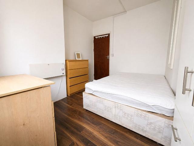 Grays Inn Road, London WC1X, Property to rent, £990 pcm | PrimeLocation