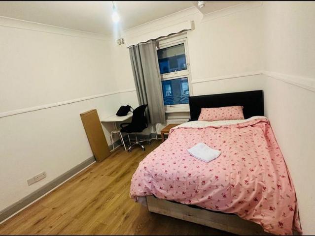 Grays Inn Road, London, WC1X Studio to rent £1,399 pcm £323 pw