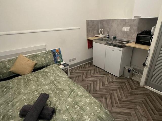 Gray's Inn Road, London WC1X, Studio to rent, £1,400 pcm | PrimeLocation